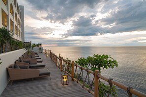 Praia particular, areia preta