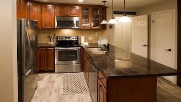 Apartamento em Condomínio Fechado, 2 quartos | Cozinha privada