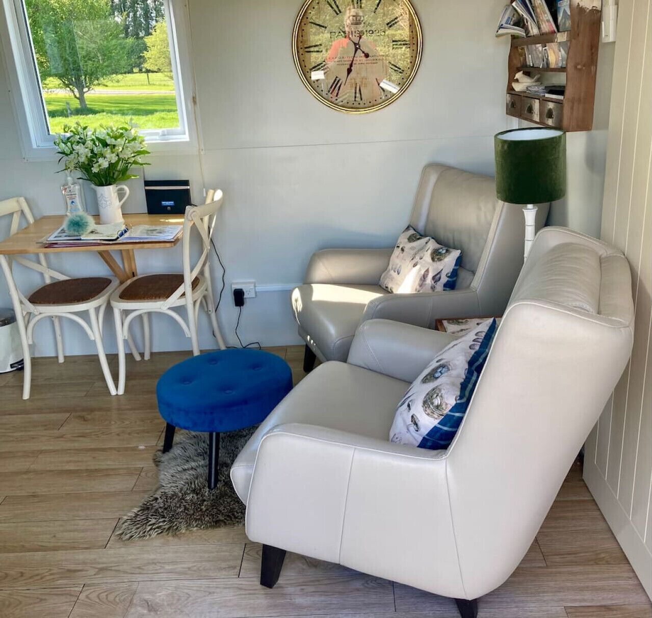Blackbird Cottage-country Comfort, Birdsong & Pigs - West Coast