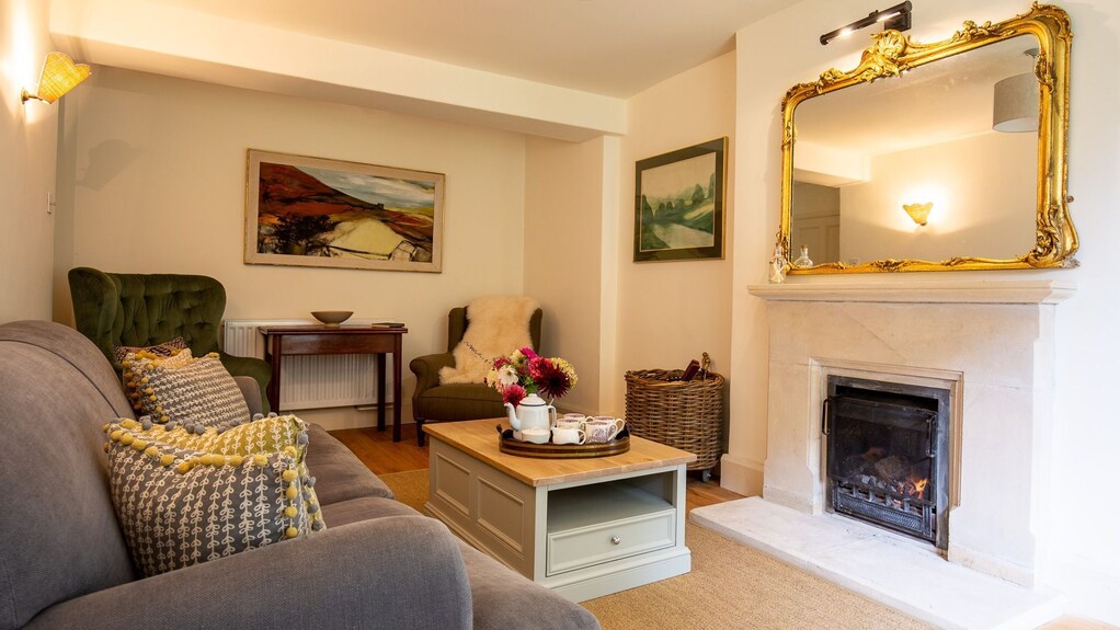 Temple Guiting Cottage - Sleeps 10 Guests In 5 Bedrooms - Winchcombe