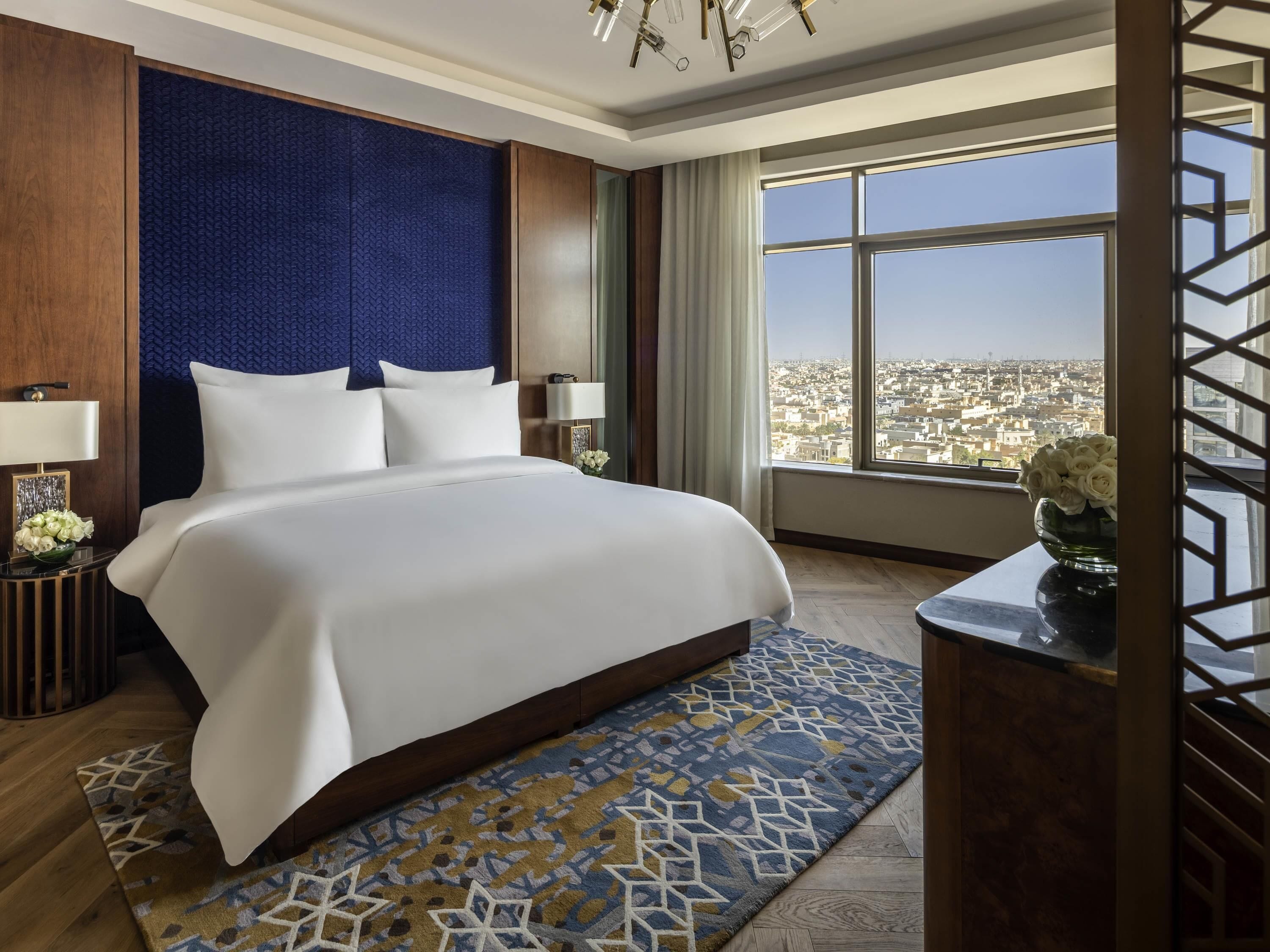 Suite Royal, várias camas | Roupa hipoalergénica, minibar, cofre no quarto, quartos insonorizados 