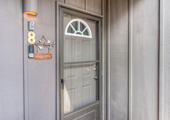 Apartamento em Condomínio Fechado, várias camas (Abbot House - Unit 8) | Pormenores do exterior