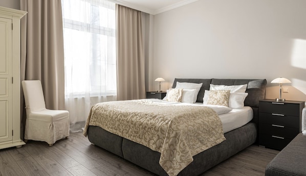 Quarto Duplo Comfort | Secretária, Wi-fi grátis, roupa de cama fornecida