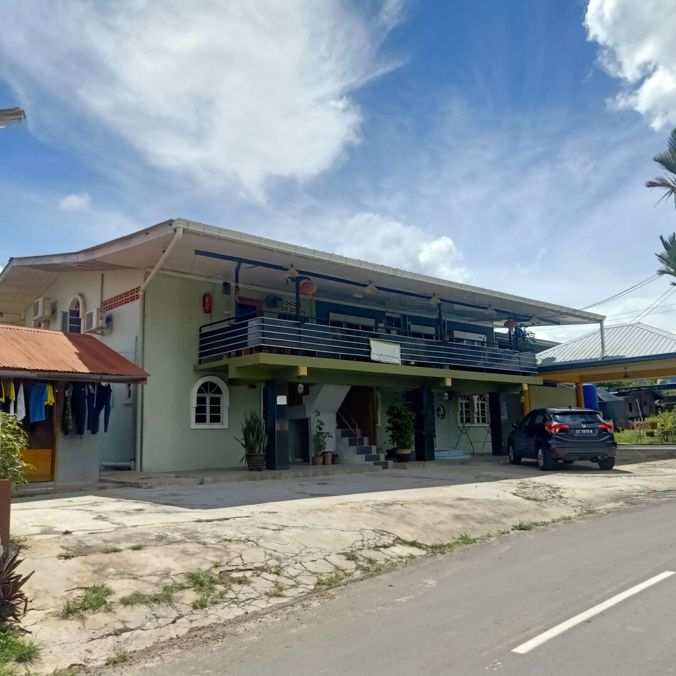 OYO Home 90318 Tambunan Nature Lodge Reviews, Deals & Photos 2023 - Expedia