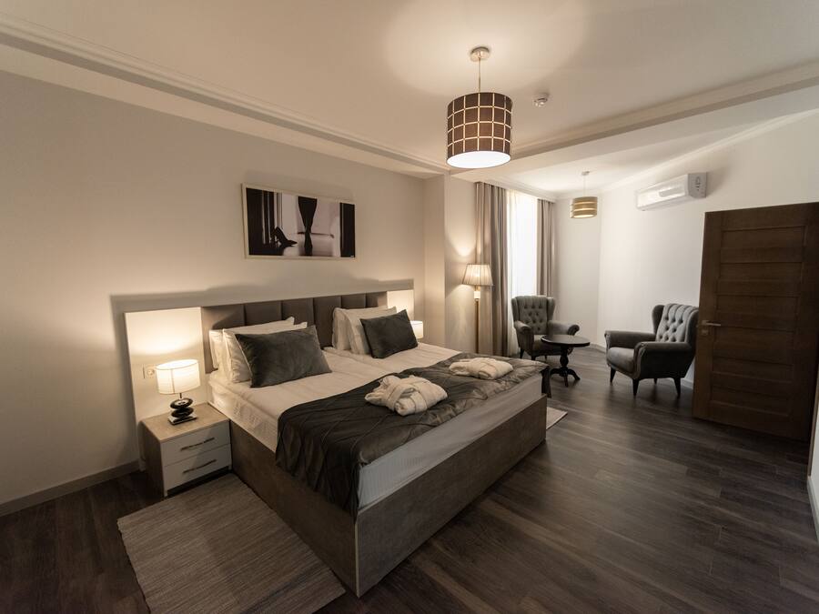 Suite Executiva | Cofre no quarto, cortinas/cortinados opacos, quartos insonorizados