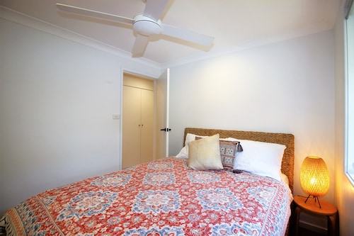 Wee Five @ Elizabeth Beach - Boomerang Beach