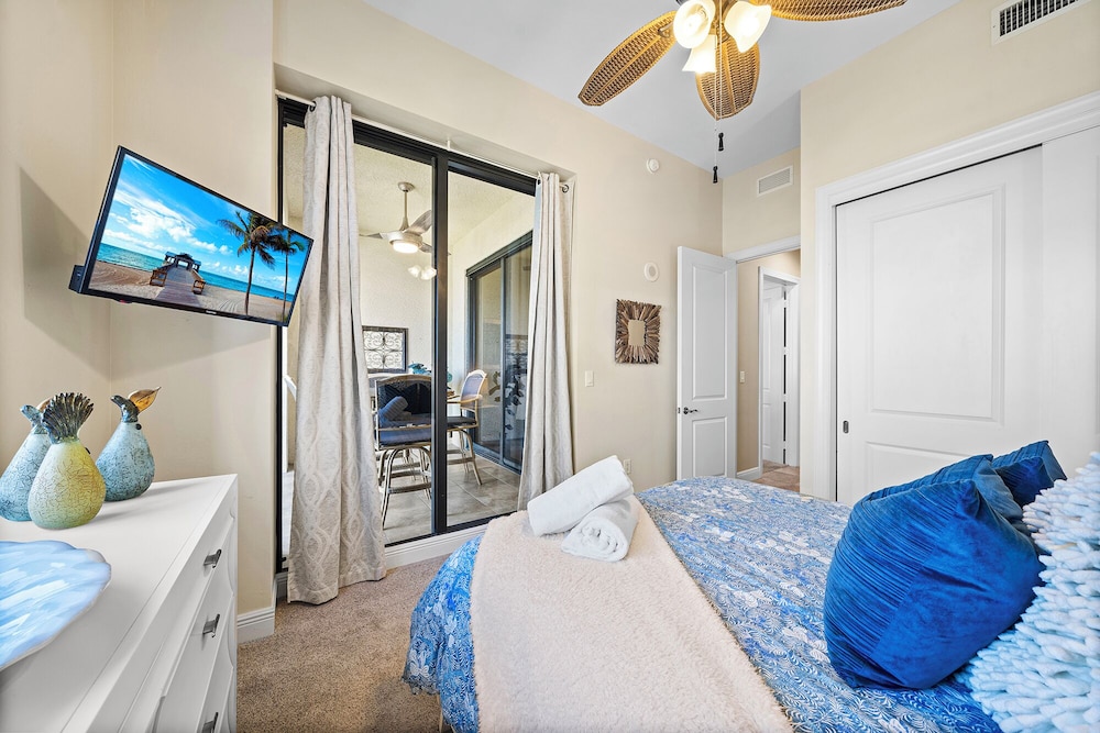 Waterviews Views, Top Floor Cape - Heated Pool, Golf, Gym & Great Amenities! - Sanibel Island, FL