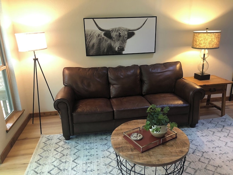 Cedar Cabin On Stilts In Woods By Lake Lewisville - 弗洛爾蒙特