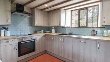 Casa de Campo | Cozinha privada | Um frigorífico, uma máquina de lavar louça, uma chaleira elétrica
