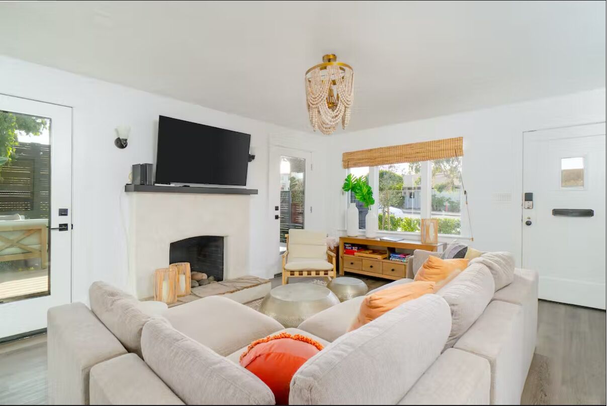 Charming Spanish Bungalow, 2 Blocks From The Water! - Morro Bay, CA