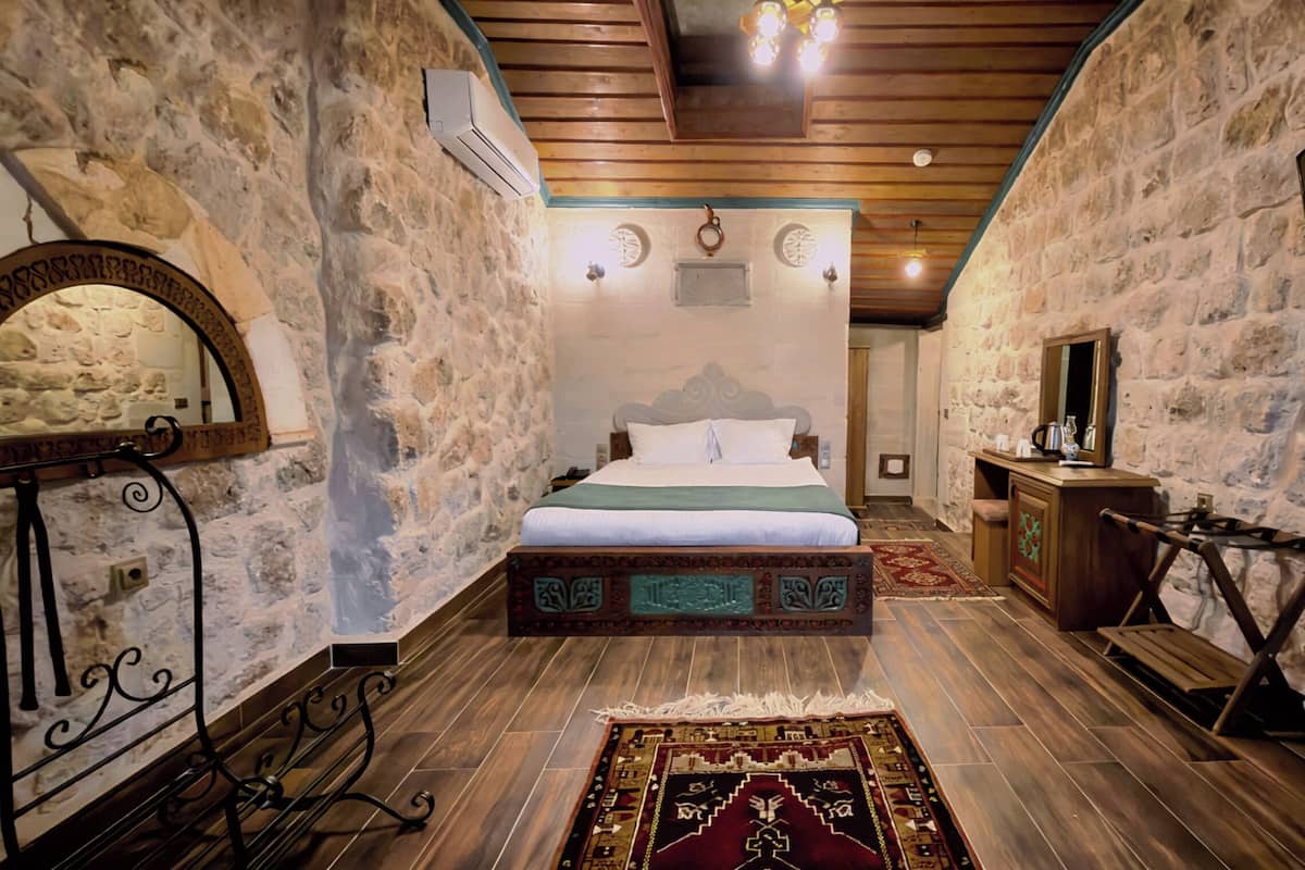 Quarto Deluxe | Minibar, secretária, quartos insonorizados, Wi-fi grátis