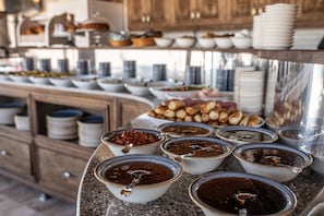 Pequeno-almoço tipo buffet diário incluído