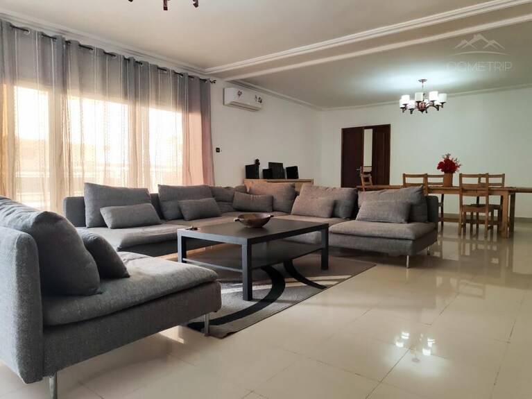 Charmant Appartement Meublé 4 Chambres. 300 M2 Almadies - Dakar