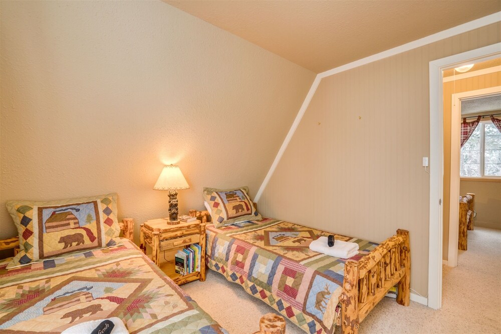 The Haven - A Pleasant And Pleasing Adventure Pad - Lake Chelan, WA