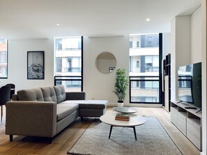 Estúdio (302) | Sala de estar | Smart TV, Netflix, serviços de streaming