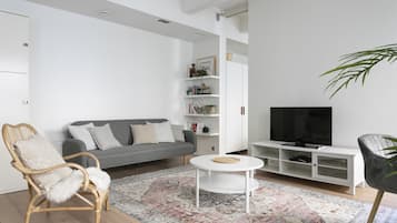 Apartamento superior | Ferros/tábuas de passar roupa, Wi-Fi de cortesia, roupa de cama