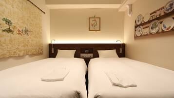 Quarto duplo luxo, para não fumantes (Universal Design) | Escrivaninha, Wi-Fi de cortesia, roupa de cama