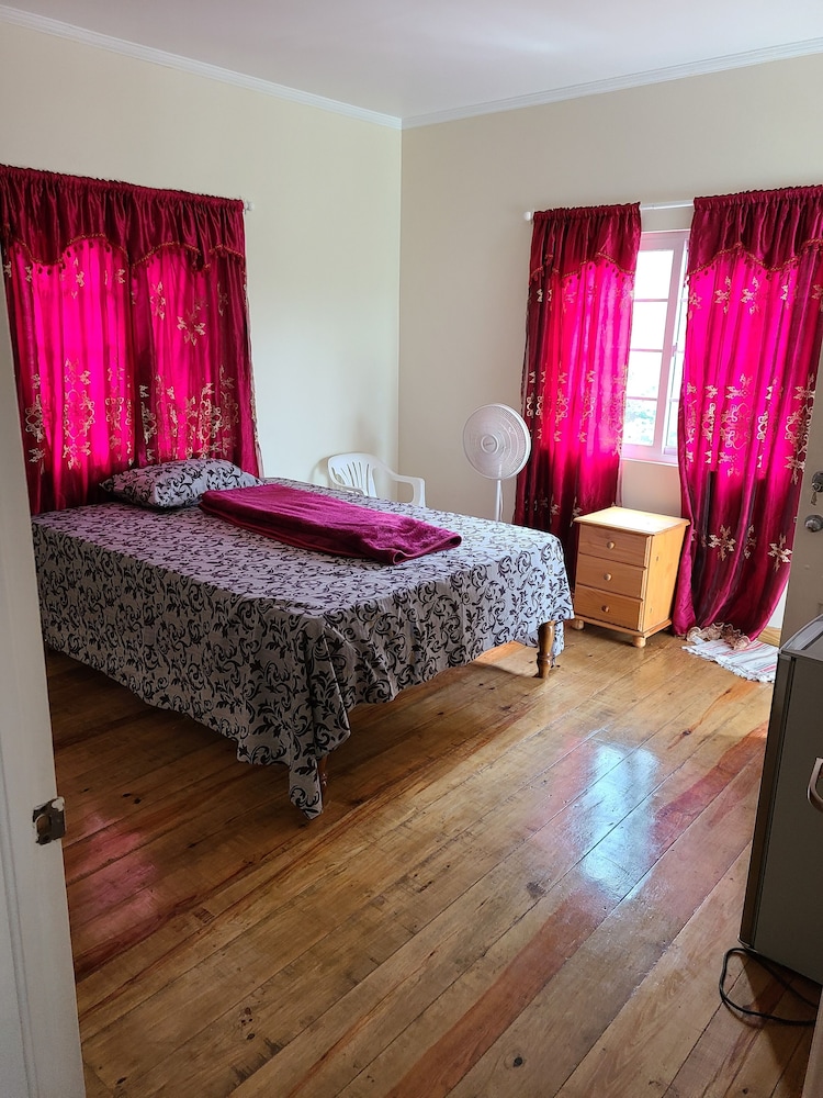 Jay's Guest House Ii - Caribbean