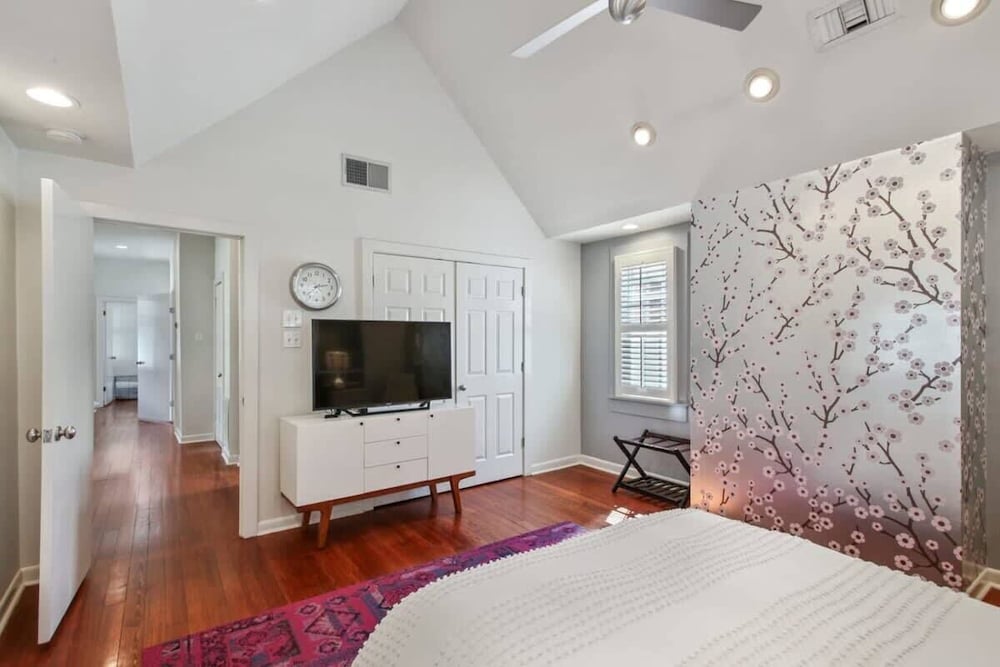 Spacious, Upscale Midcity 4br- Close To Everything - New Orleans Jazz & Heritage Festival