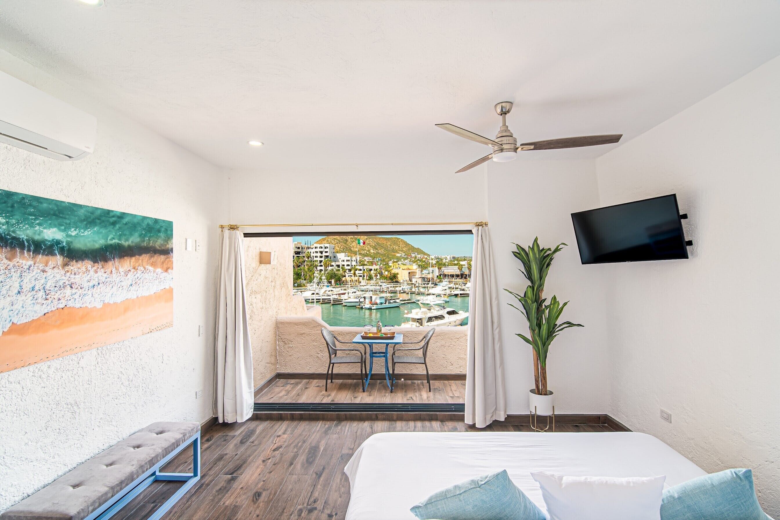 Newly Remodeled Condo In The Cabo Marina - Cabo San Lucas