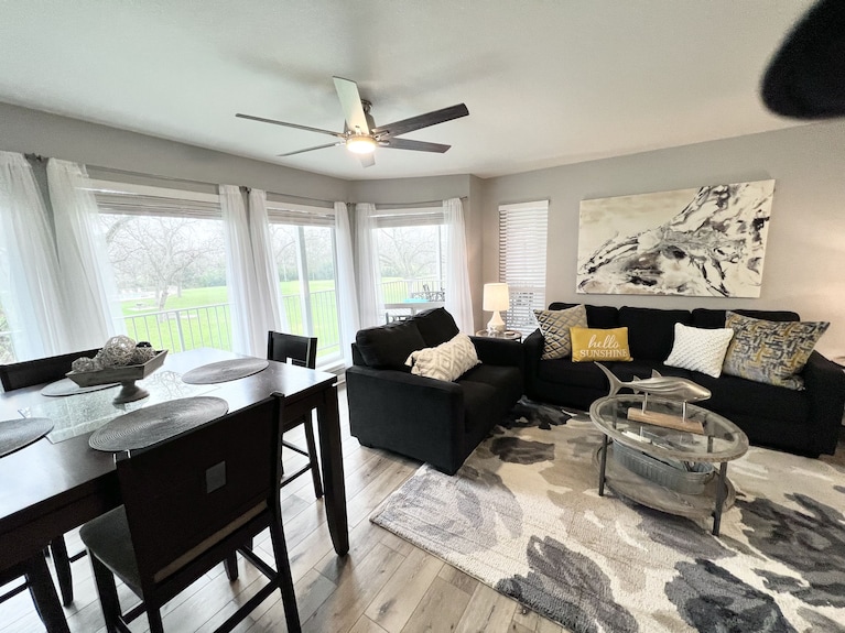 Retreat On The River! Riverfront Property, Heated Pools, Hot Tubs, Perf Location - Texas