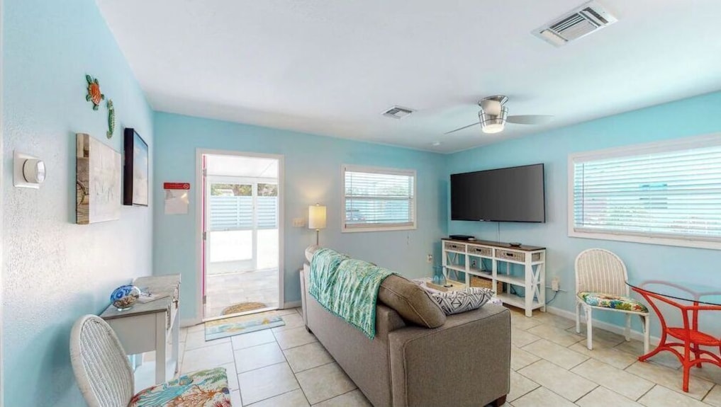 The Dolphin - ベニス・ビーチ, FL