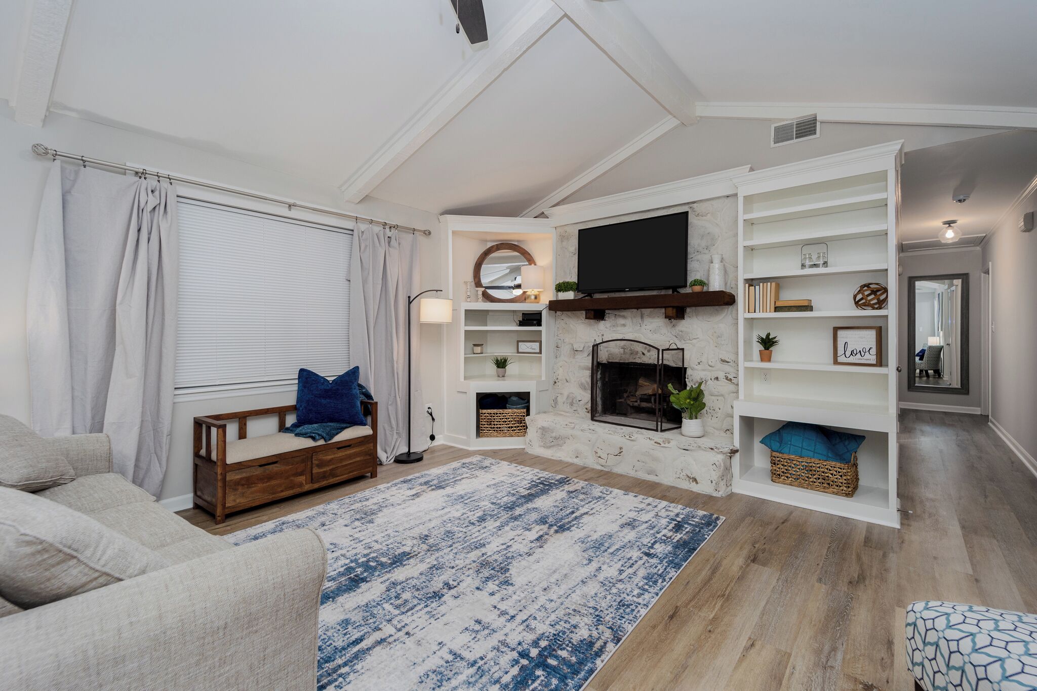 Modernized Home - Ready For Your Family! 3 Bedroom/2bathrooms, No Stairs - Helena, AL