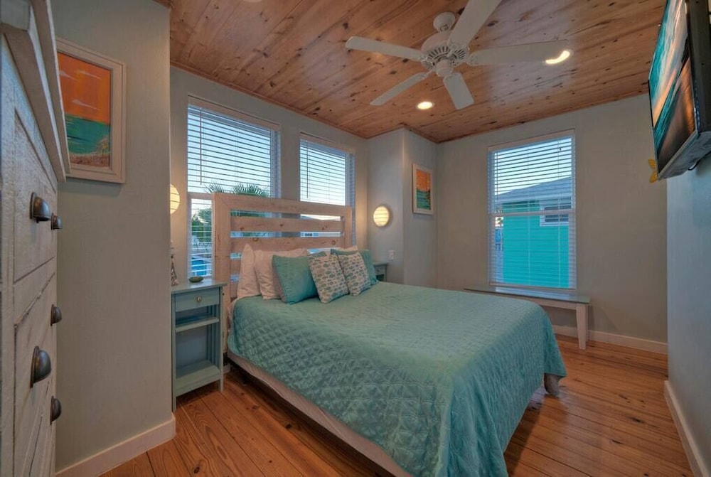 Bluetique Hotel, Pool, Close To Beach - Port Aransas, TX