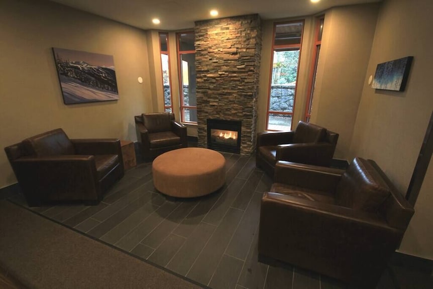 Peowhistler-1 Bdrm + Sofabed Mtn View In Deerlodge - Whistler