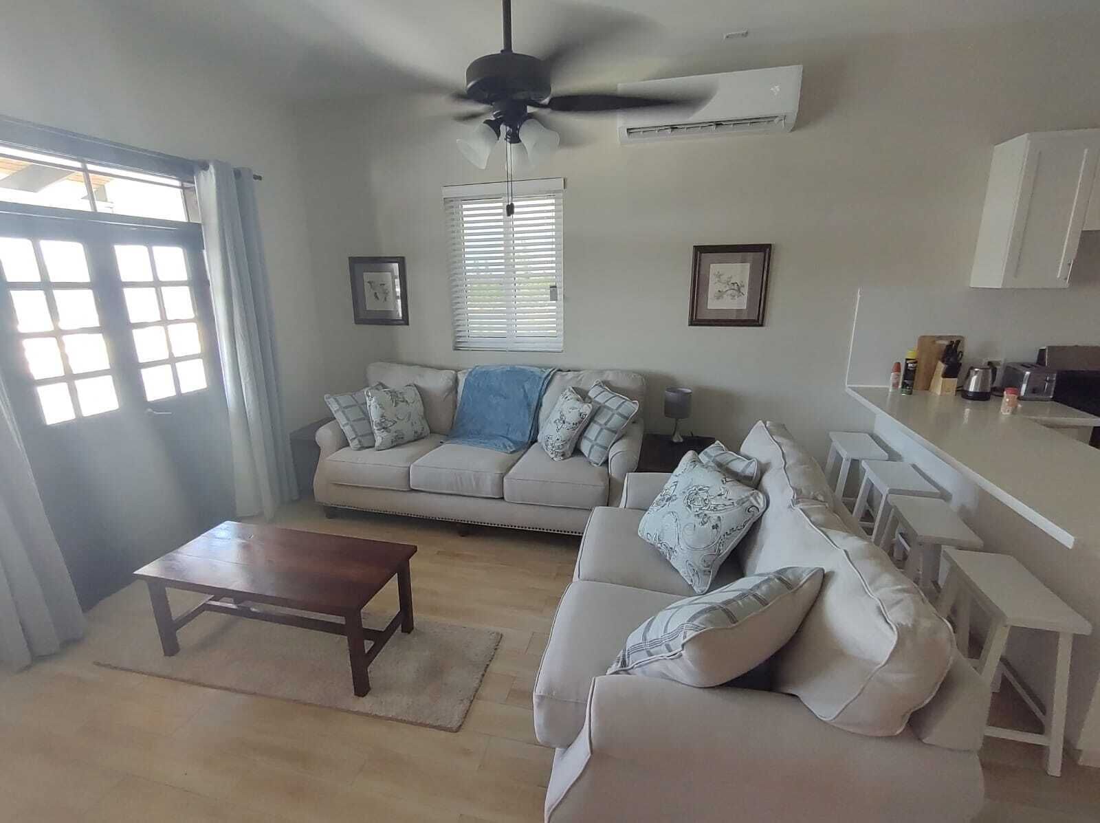 The Cedar Canalfront Penthouse - Nassau