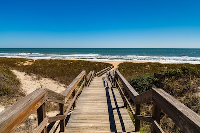 Deer Run 9767 by Distinctive Beach Rentals