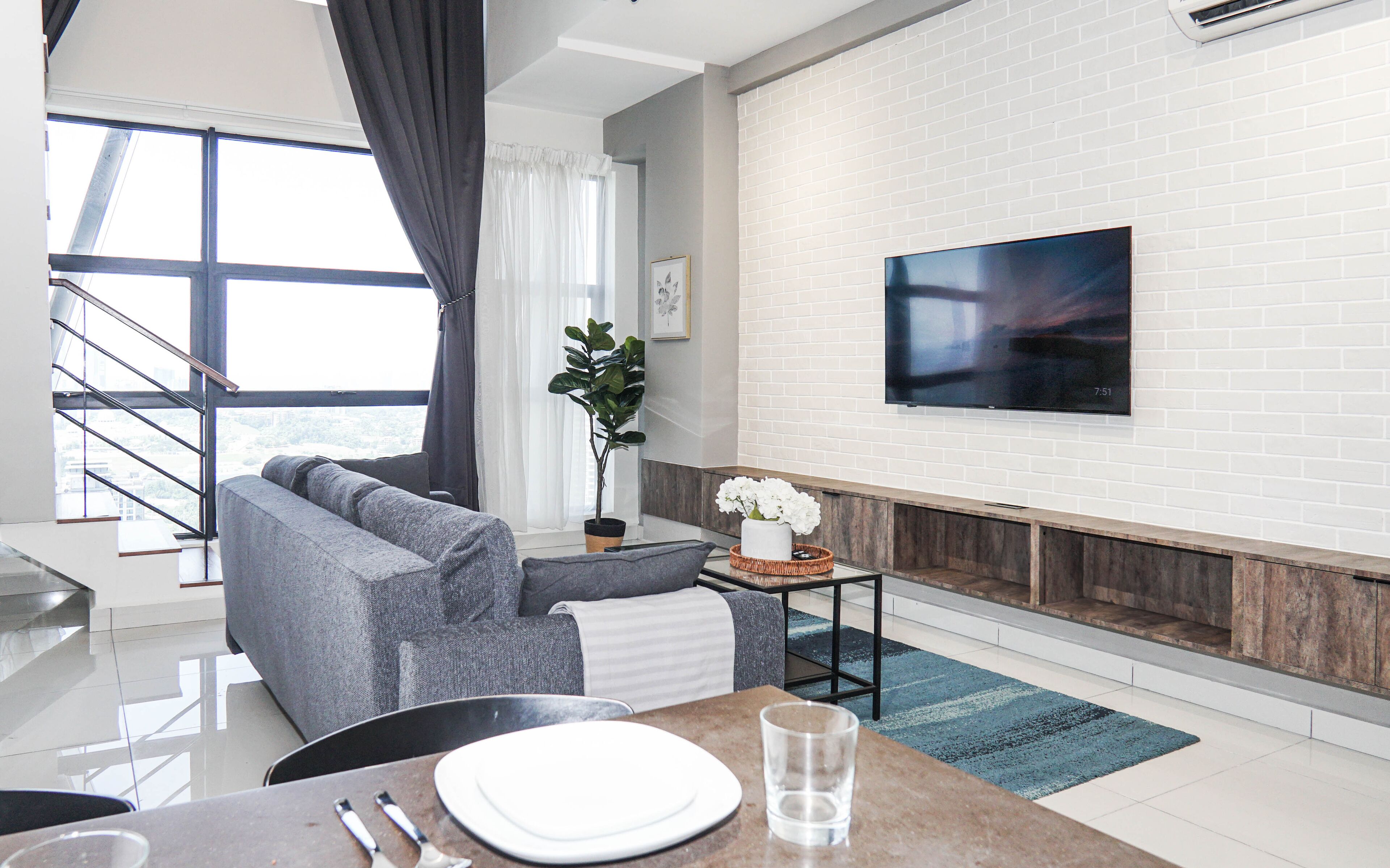 Smart TV 40 polegadas com canais a cabo, TV