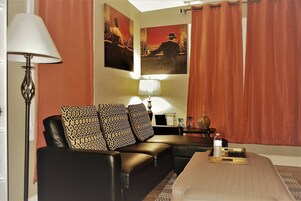 Apartamento, 2 quartos, varanda | Área de estar