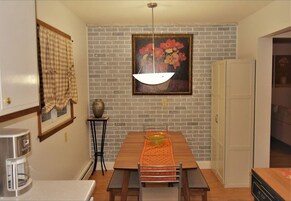 Apartamento, 2 quartos, sacada | Opções para refeição