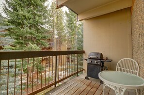 Apartamento em Condomínio Fechado, 2 quartos | Área para churrascos e piqueniques