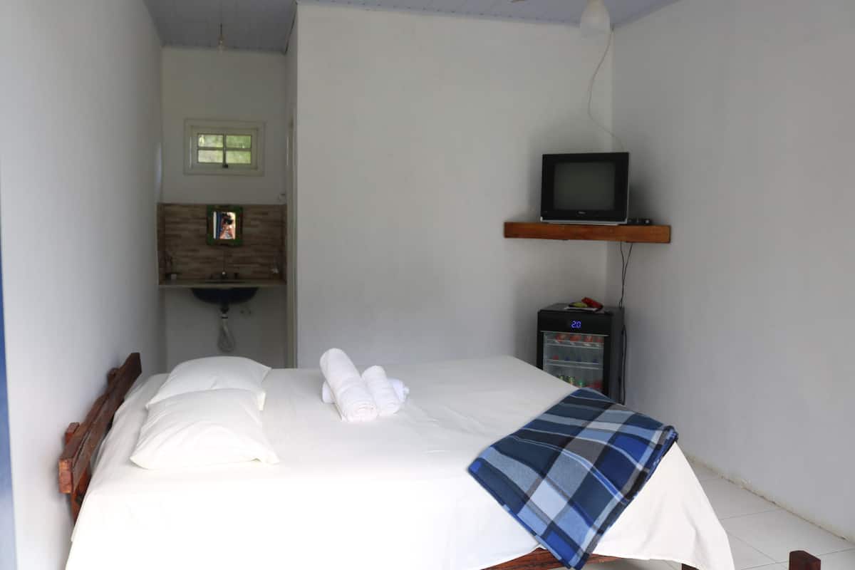 Quarto Comfort | Ferro/tábua de engomar, roupa de cama fornecida