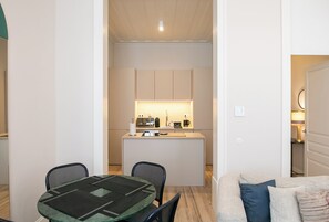 Apartamento Superior, 1 quarto, Vista para a cidade | Cozinha privada