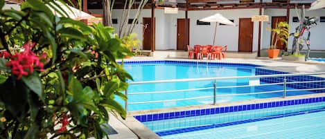 Piscina exterior