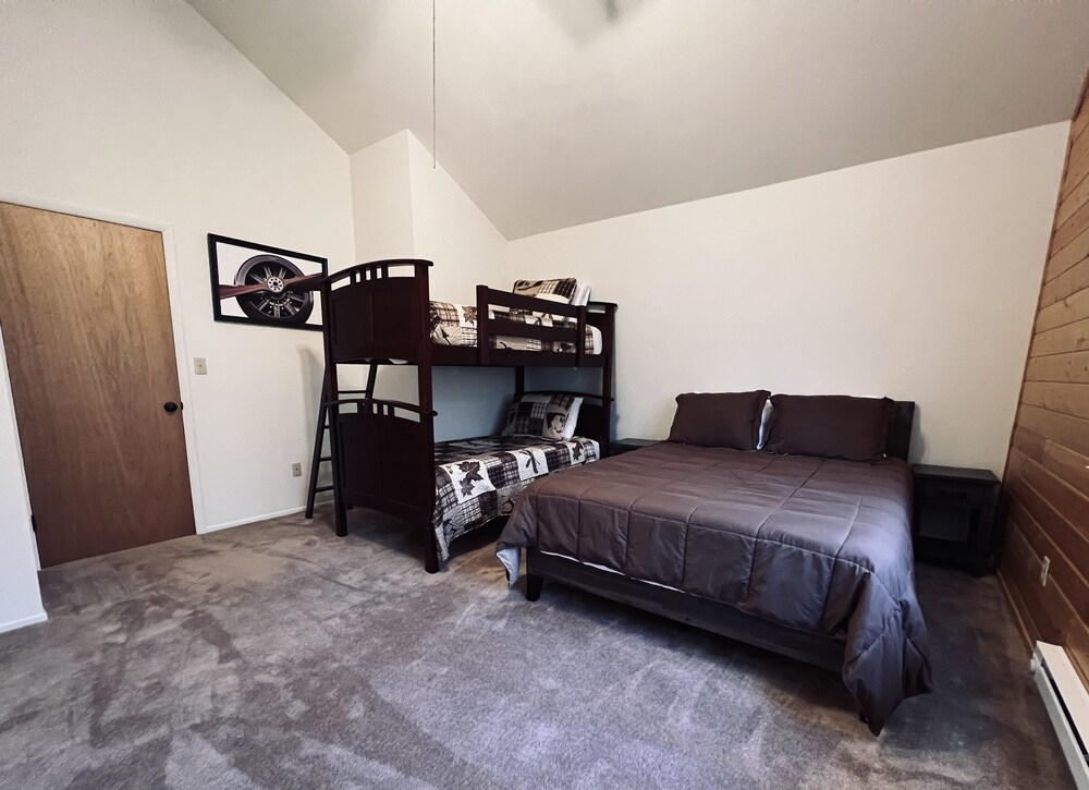 Duck Creek Modern Cabin -Sleeps 6 - Navajo Lake, UT