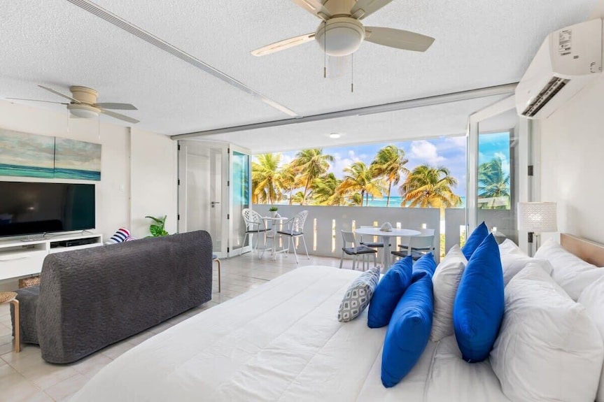 Blue Ocean Studio | Beachfront Studio In Luquillo - Puerto Rico