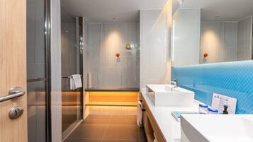 Suíte, 1 quarto, vista para o rio | 1 quarto, frigobar, cofres nos quartos, quartos à prova de som