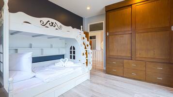 Villa Familiar | 4 quartos, Wi-fi grátis, roupa de cama fornecida