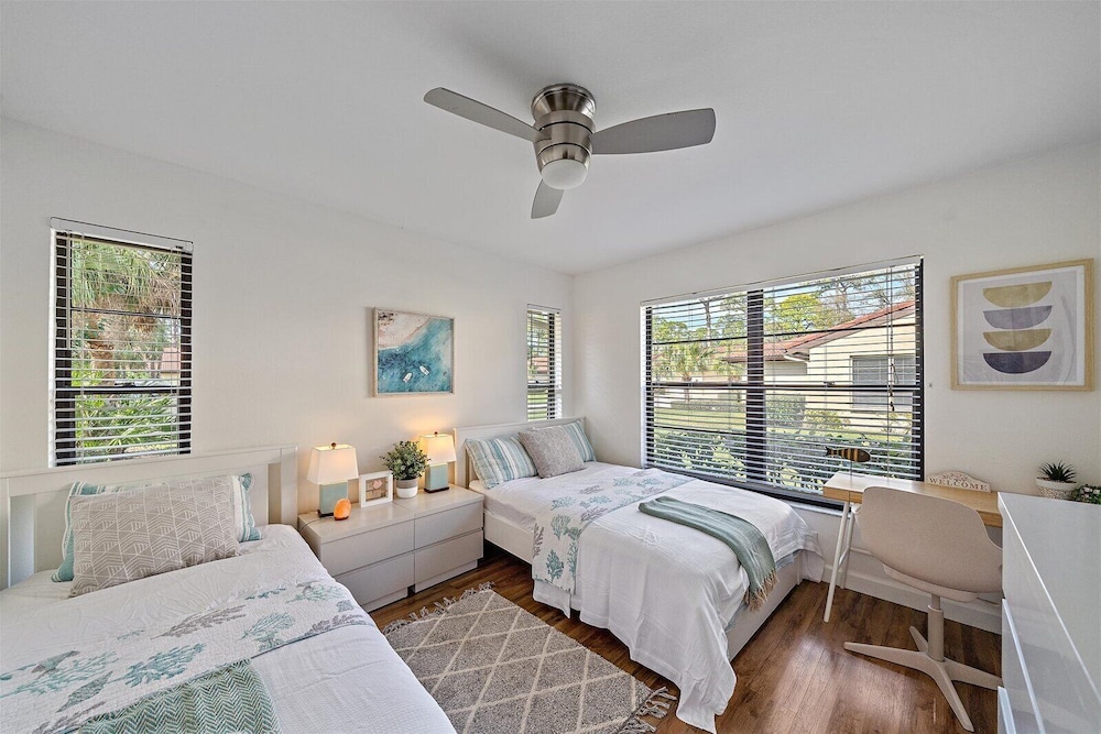 Beautiful Villa In Sarasota Resort-style Community - Sarasota, FL