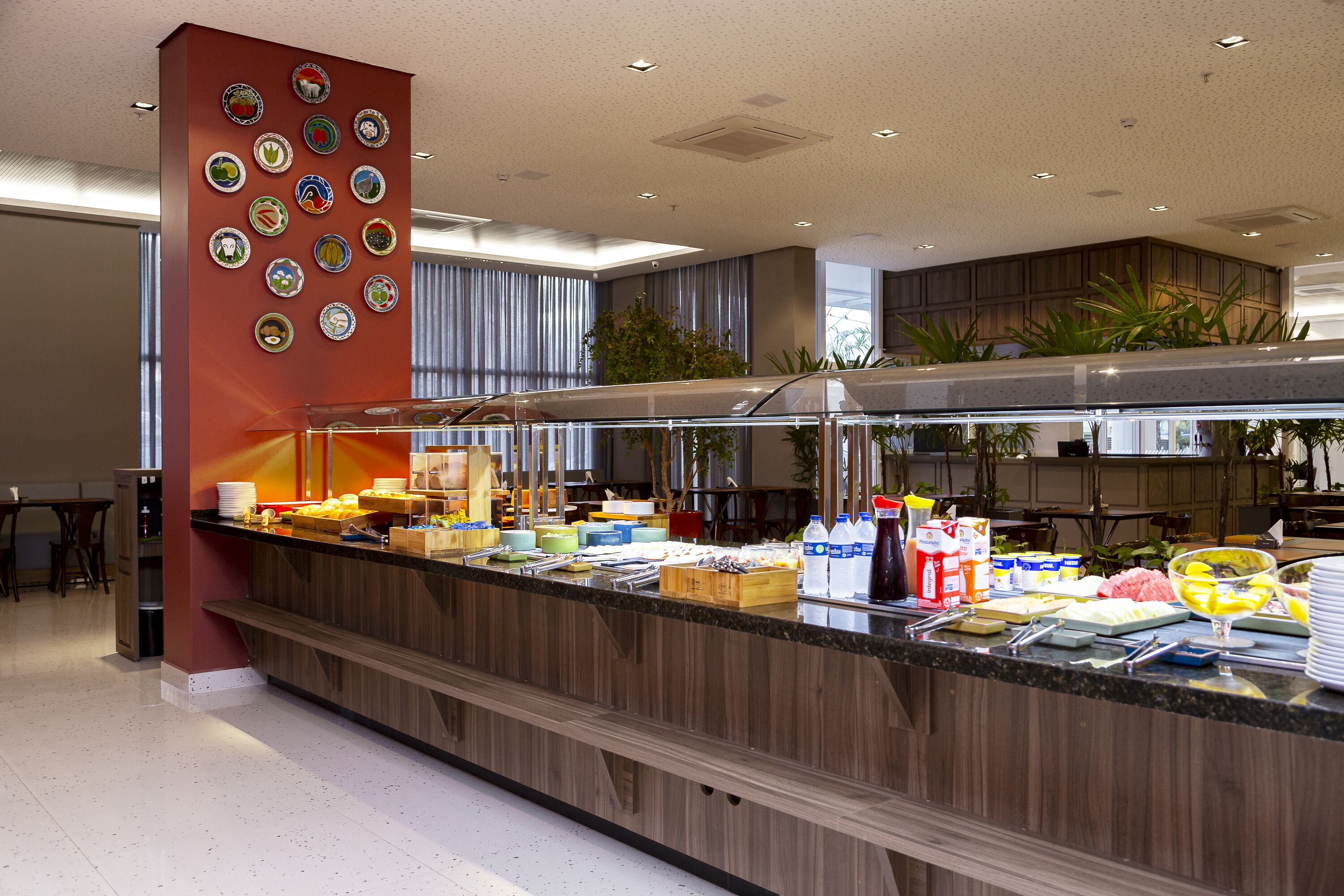 Buffet de pequeno-almoço