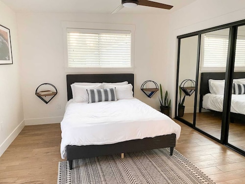 Minutes From Downtown - San Diego, CA