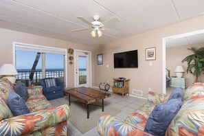 Apartamento em Condomínio Fechado, 2 quartos | Sala