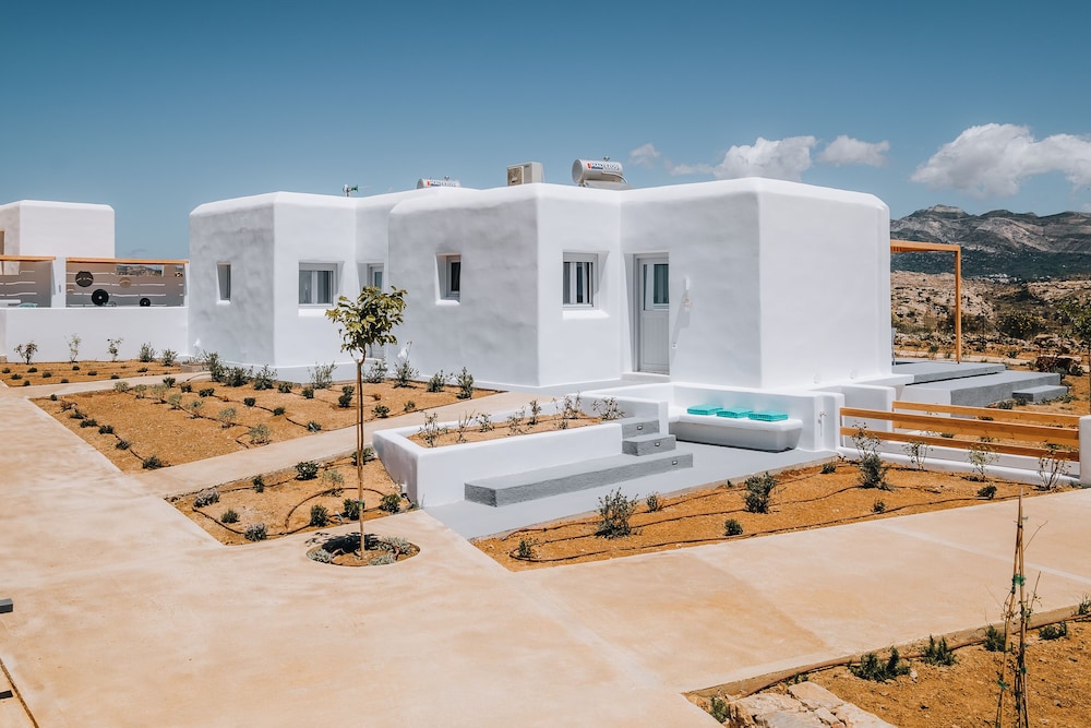 Xerolithos Natural Living - Naxos