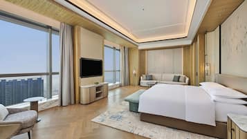 Suite Presidencial, 1 cama king-size | Sala de estar | TV de ecrã plano
