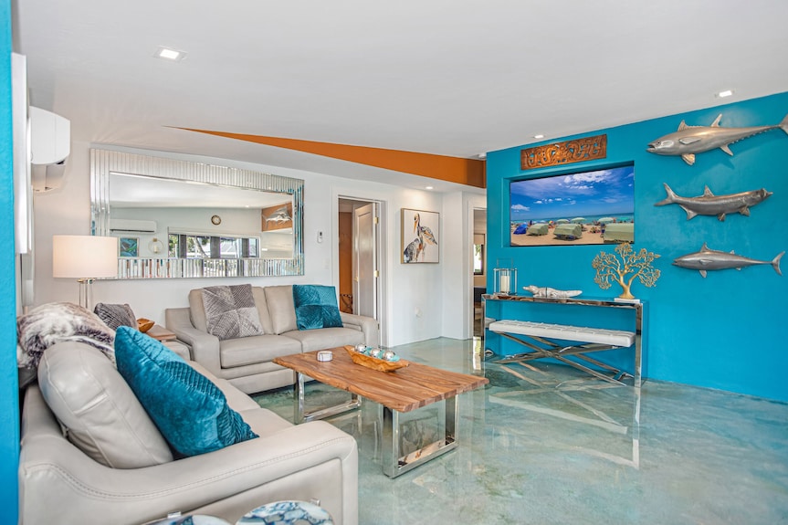 Imperial River Vacation Gem - Best Resort-like Vacation On The Imperial River! - Fort Myers Beach, FL