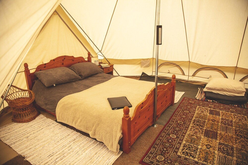Riverside Glamping Experience - Brecon Beacons - Crickhowell